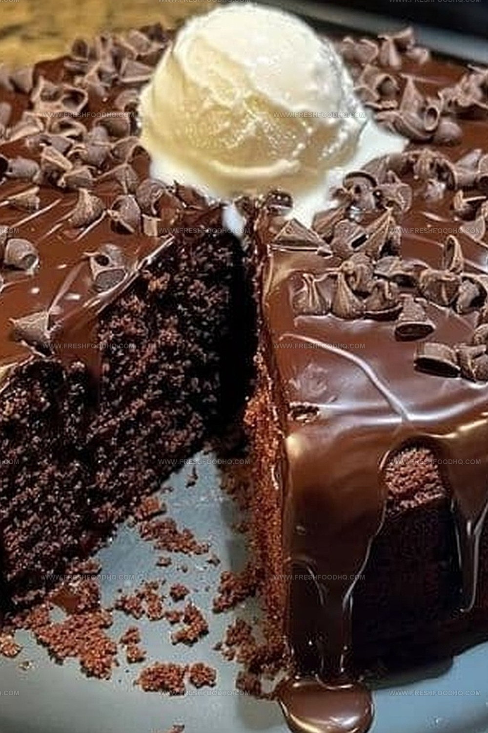 Irresistible Warm Chocolate Cake with Vanilla Ice Cream Recipe - Fresh ...